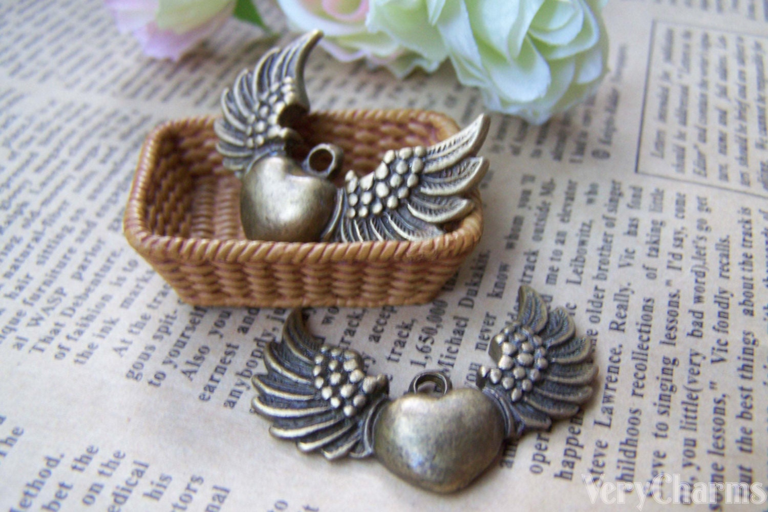 10 Pcs of Antique Bronze Heart Wing Angel Charms 27x36mm A653 - Etsy
