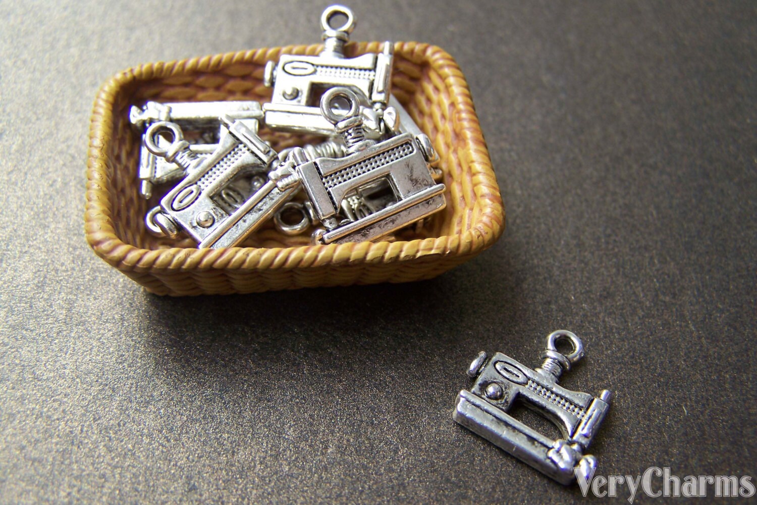 20 pcs of Antique Silver Sewing Machine Charms 12x14mm A869 | Etsy