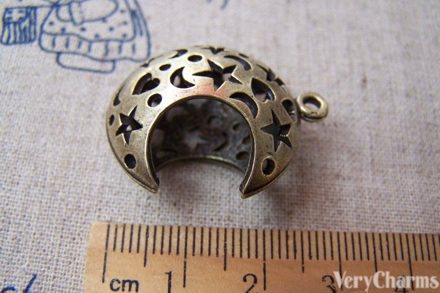 4 Pcs of Antique Bronze Large Filigree Crescent Moon Pendants - Etsy