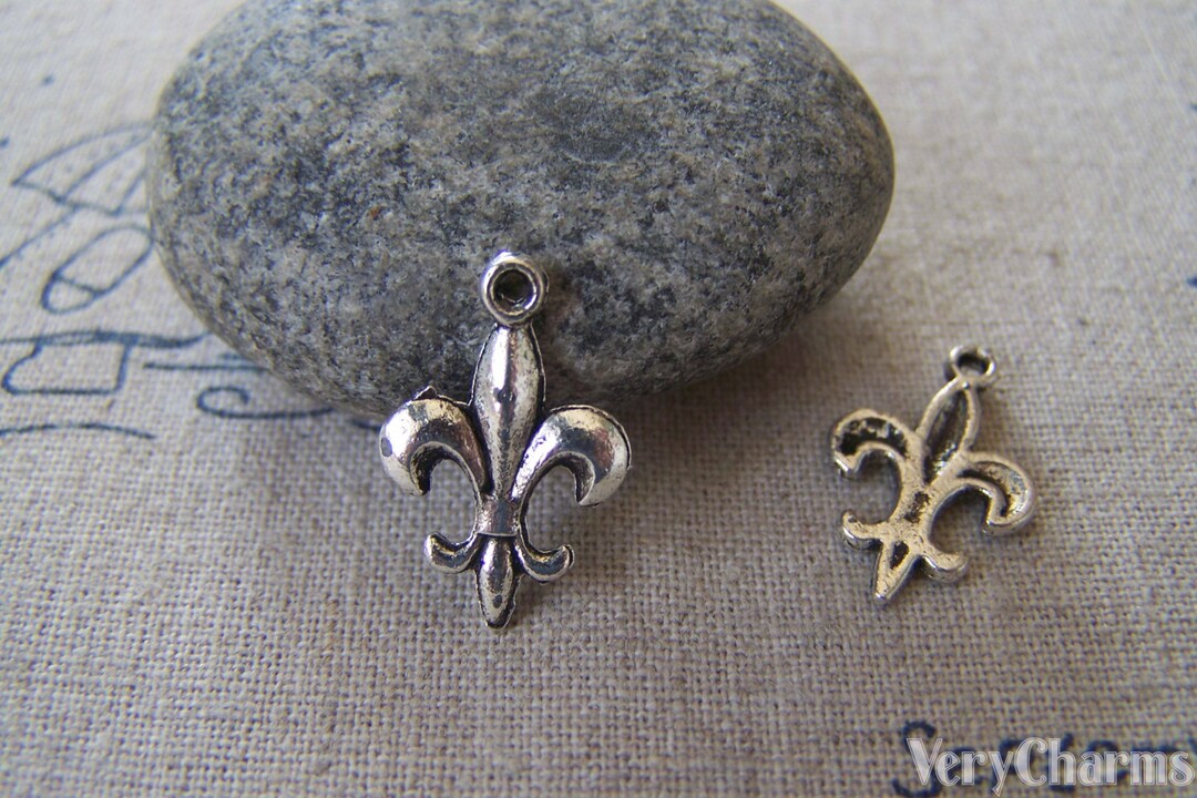 20 Pcs of Antique Silver Lovely Flower Lily Charms 12x18mm A2336 - Etsy