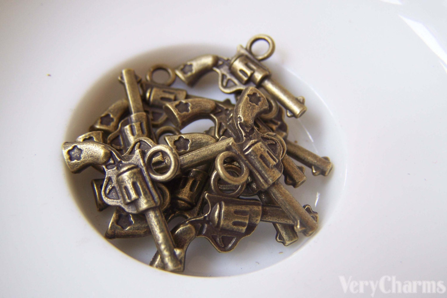 20 Pcs of Antique Bronze Mini Pistol Gun Charms 11x22mm A4262 - Etsy