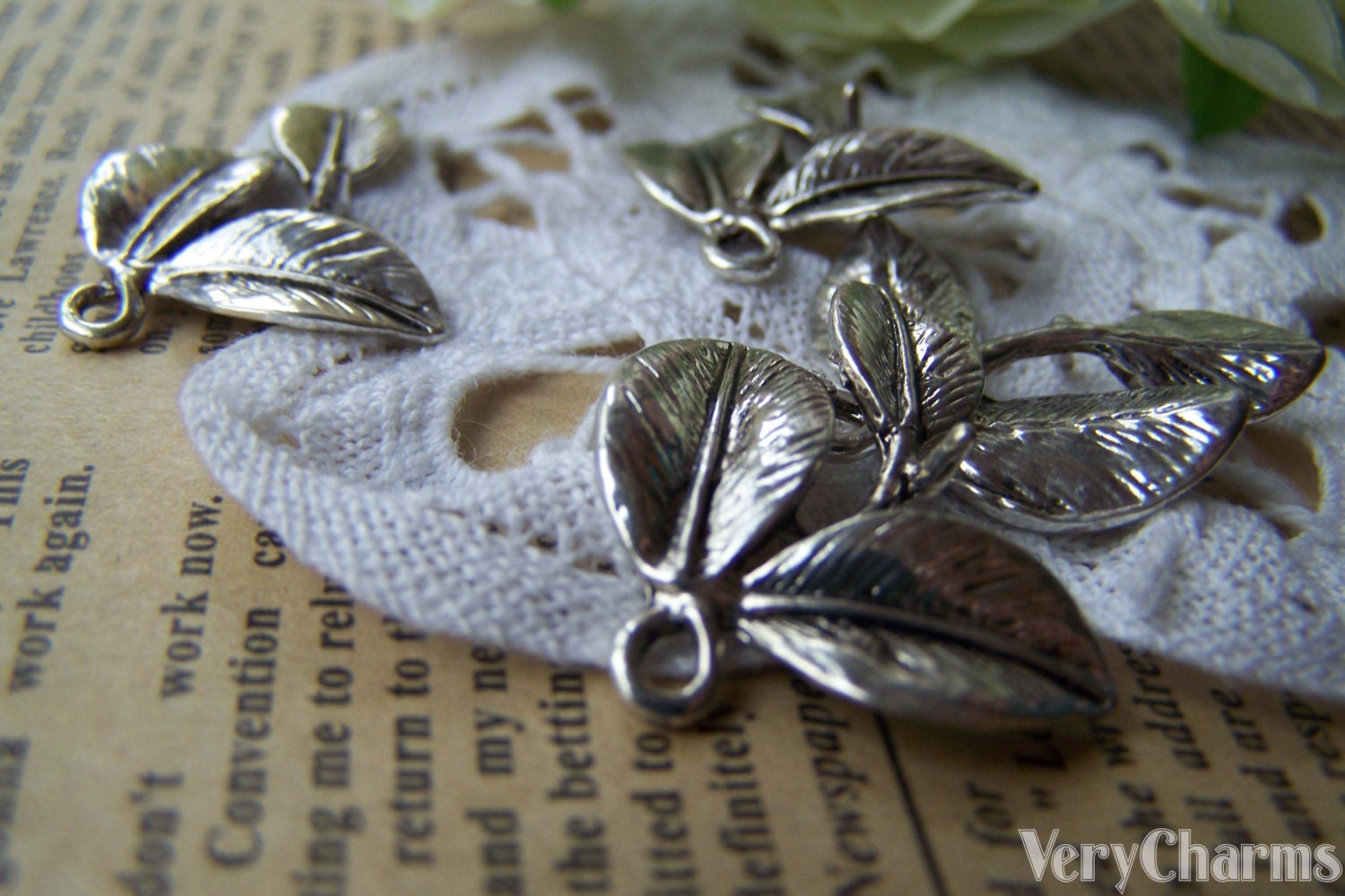 10 Pcs of Antique Silver Three Leaf Branch Charms 23x23mm A959 - Etsy