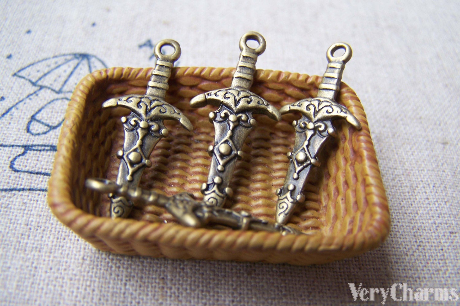 20 Pcs of Antique Bronze Lovely Sword Charms 13x28mm A2190 | Etsy