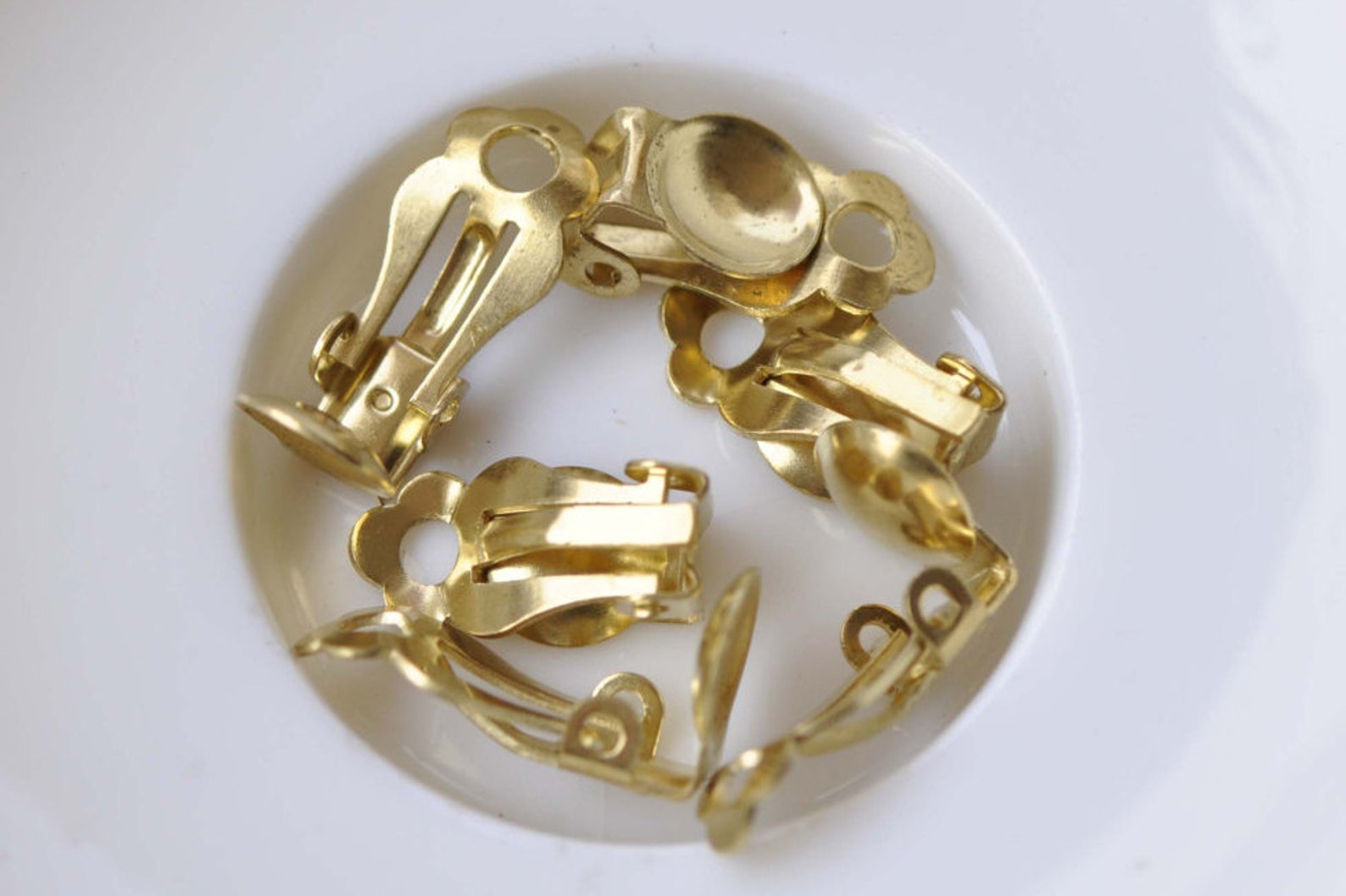 20 Pcs Raw Brass 8mm Bezel Cup Ear Clips Findings A8741 - Etsy