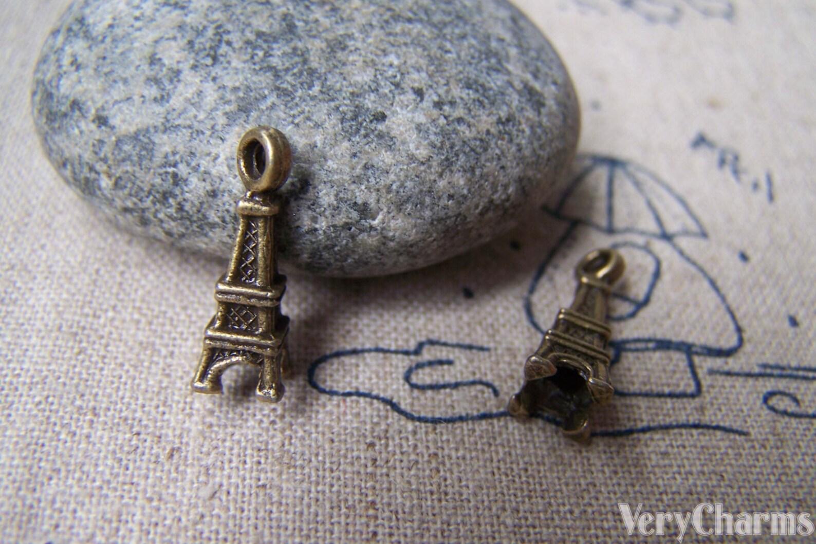 20 Pcs of Antique Bronze 3D Small Eiffel Tower Charms 6x17mm A1653 - Etsy