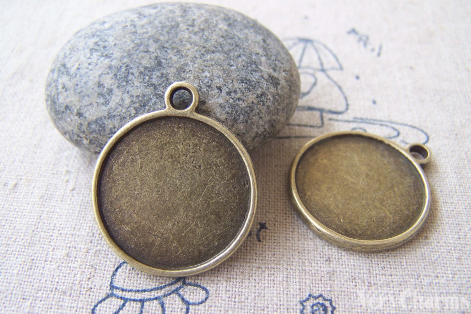 10 Pcs of Antique Bronze Round Base Settings Pendant Double Sided Match ...