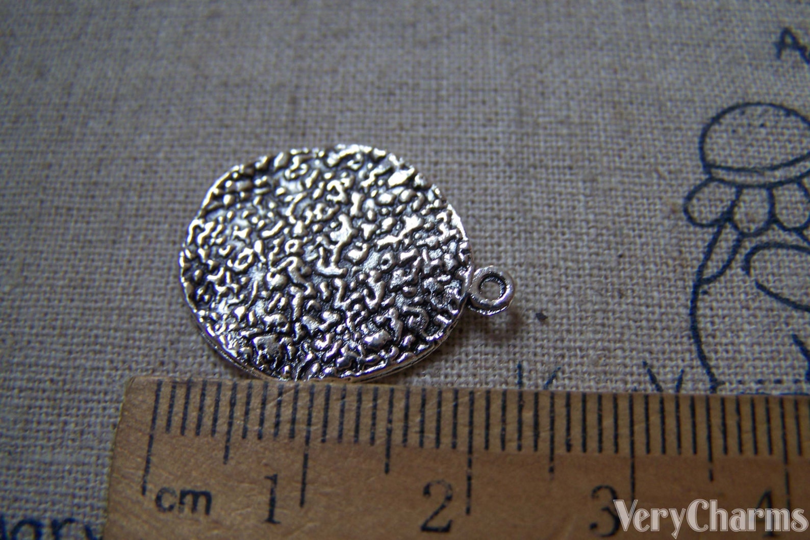 20 Pcs of Antique Silver Textured Round Pendant Charms 19x24mm A2470 - Etsy