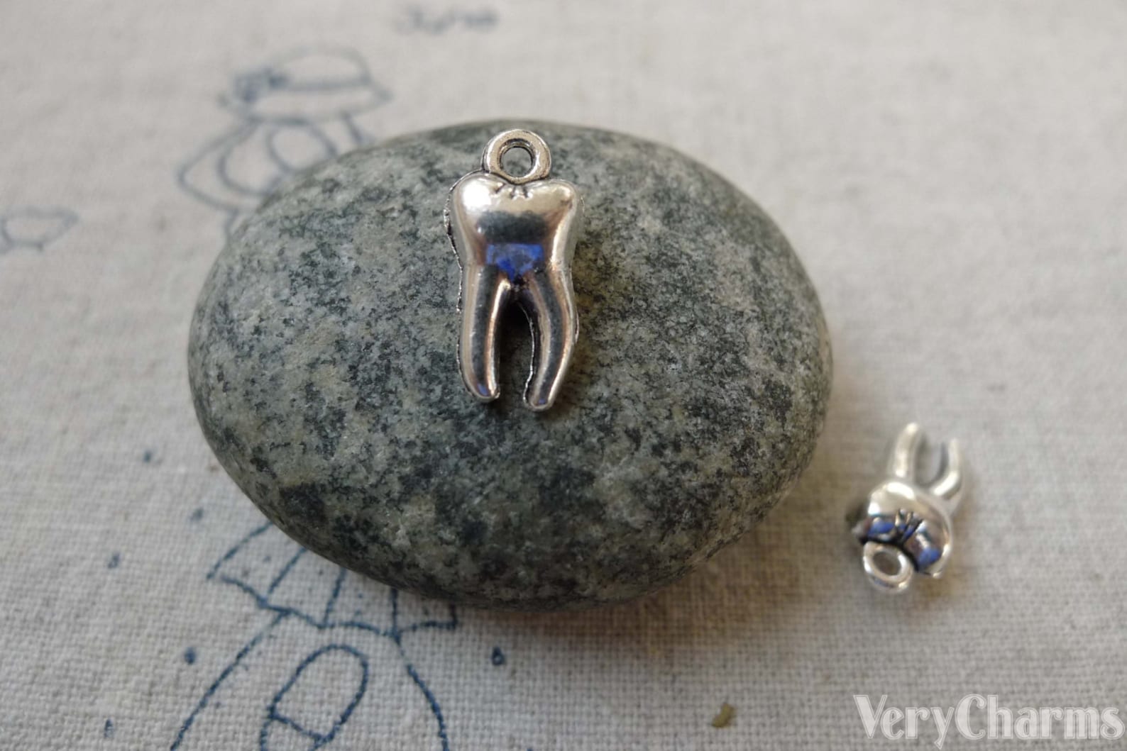 30 Pcs of Antique Silver 3D Tooth Charms 8x16mm A6482 - Etsy