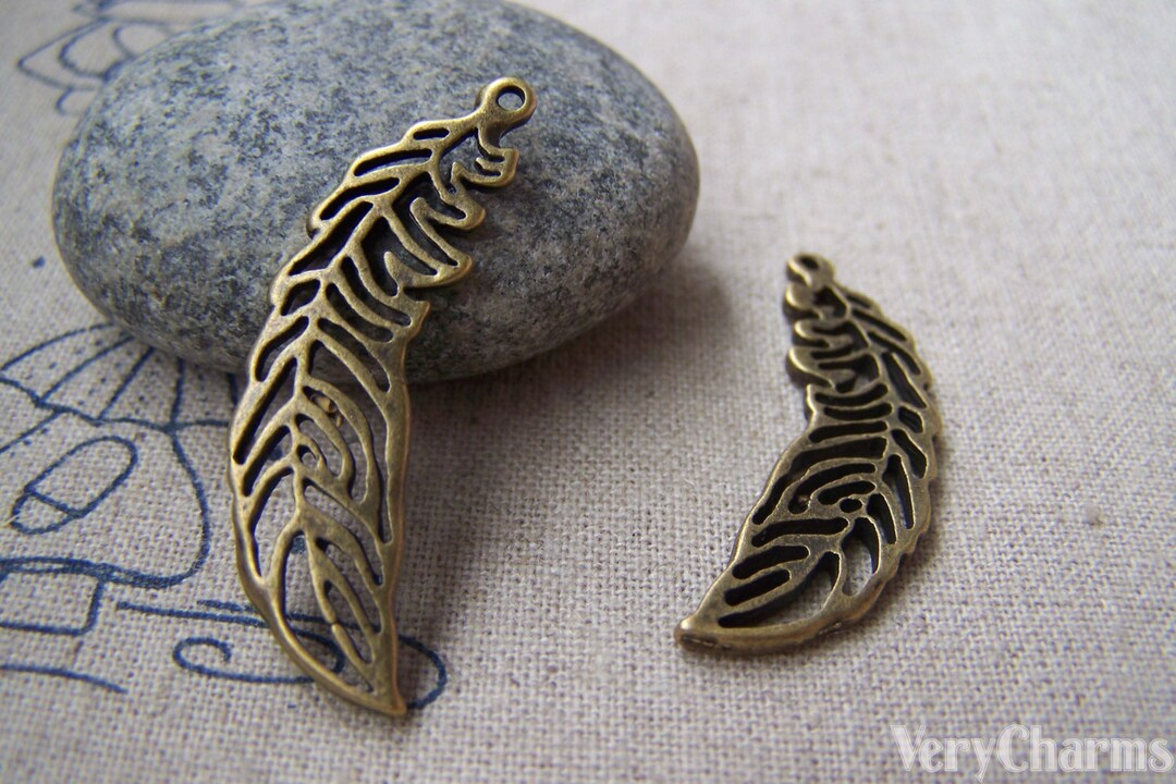 10 Pcs of Antique Bronze Filigree Feather Charms Pendants 12x36mm A402 ...