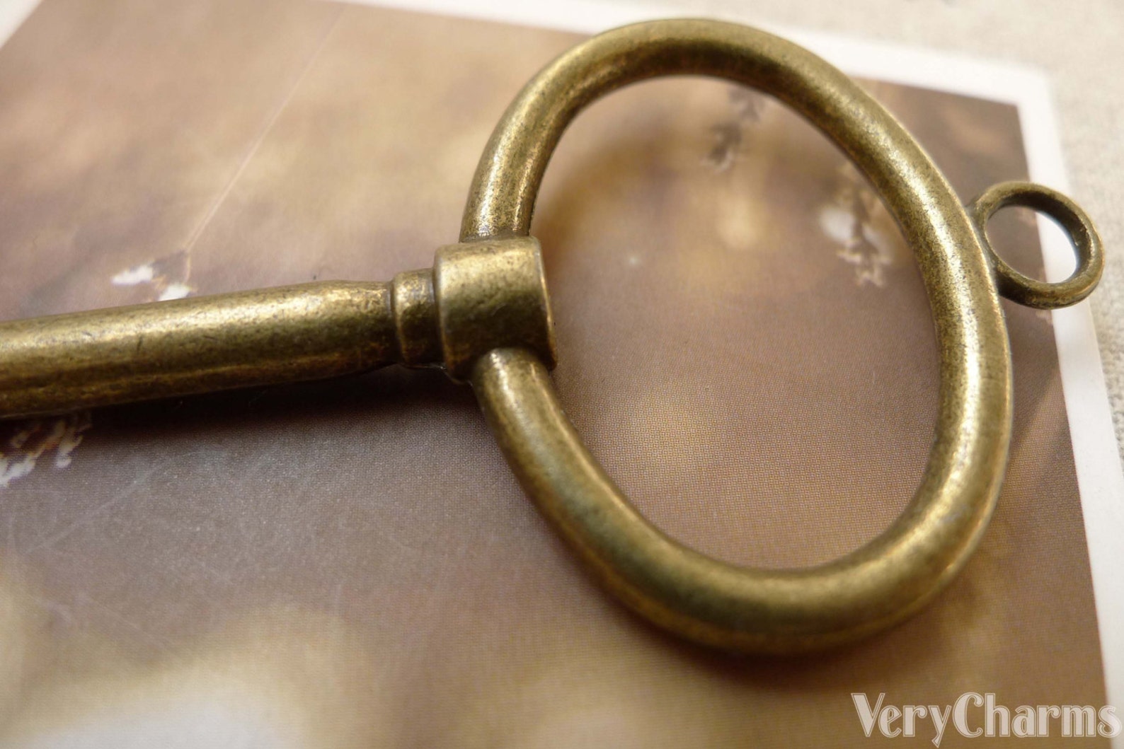 4 Pcs of Antique Bronze Oval Key Pendants HEAVY 35x92mm A6249 - Etsy