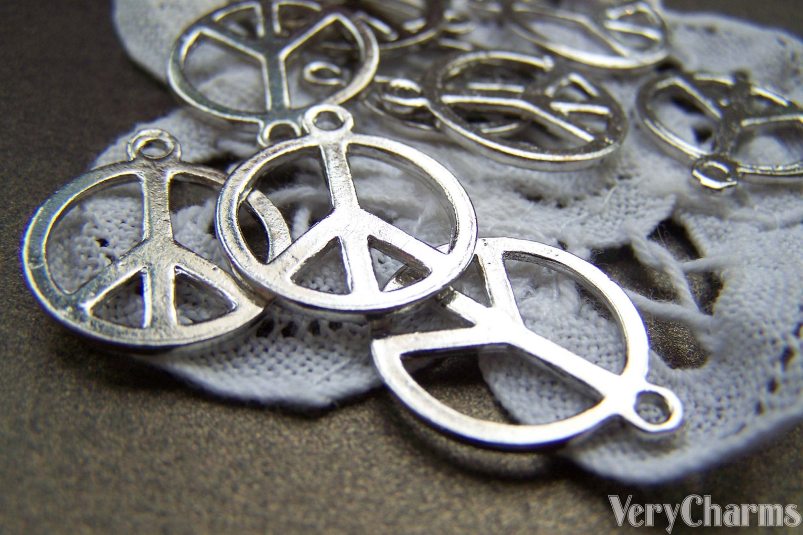 10 Pcs of Antique Silver Peace Symbol Charms 20mm A3657 | Etsy