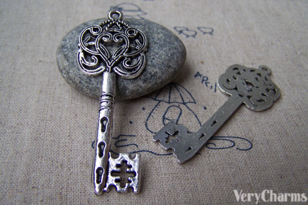 10 Pcs of Antique Silver Filigree Swirly Key Pendants Charms 22x55mm ...