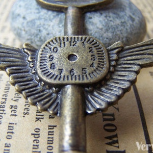 10 Pcs of Antique Bronze Time Machine Clock Key Pendants 45x75mm A187 ...
