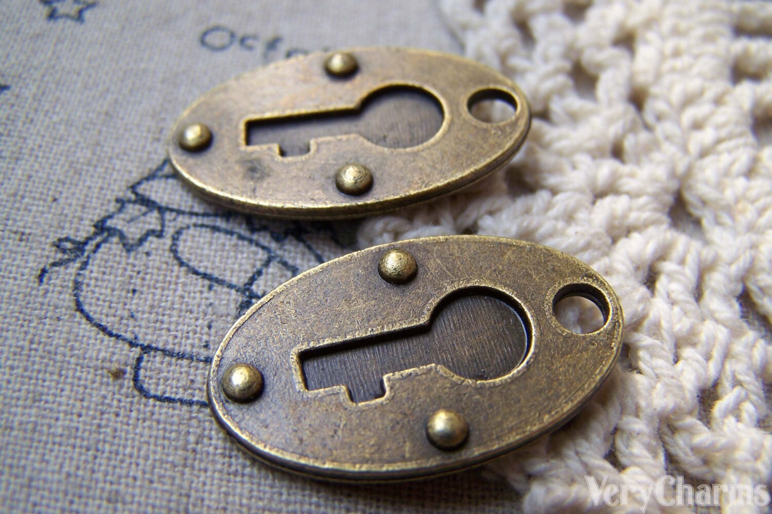 10 Pcs of Antique Bronze Oval Skeleton Key Cut Out Pendants - Etsy