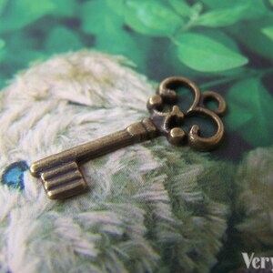 20 Pcs Antique Bronze Simple Vintage Key Charms 9x21mm A3575 - Etsy