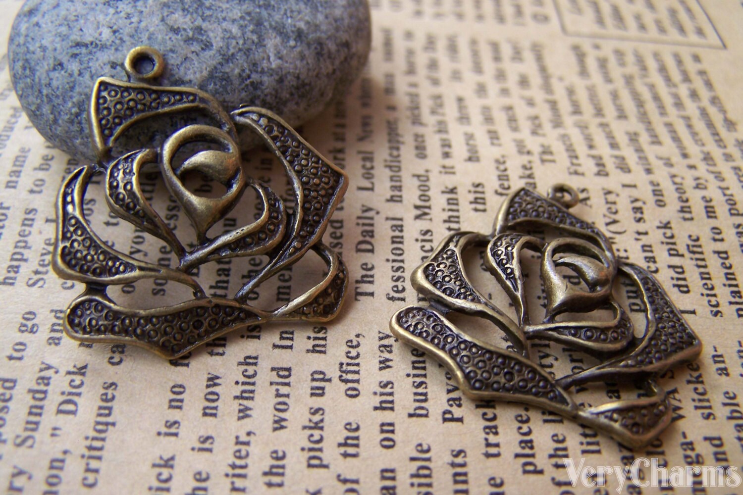 10 pcs of Antique Bronze Filigree Rose Flower Charms 29x30mm | Etsy