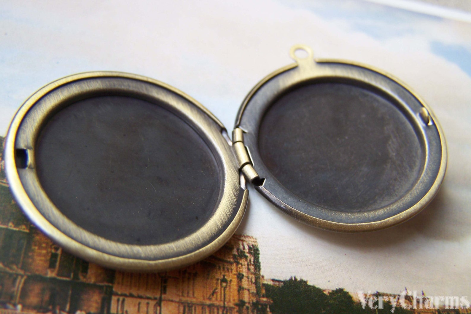Blank Locket Antique Bronze Round Photo Lockets 32mm Set of 4 Pcs A3561 ...