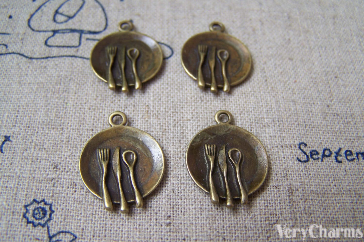Plate and Cutlery Antique Bronze Dinner Plate Charms 15x17mm | Etsy