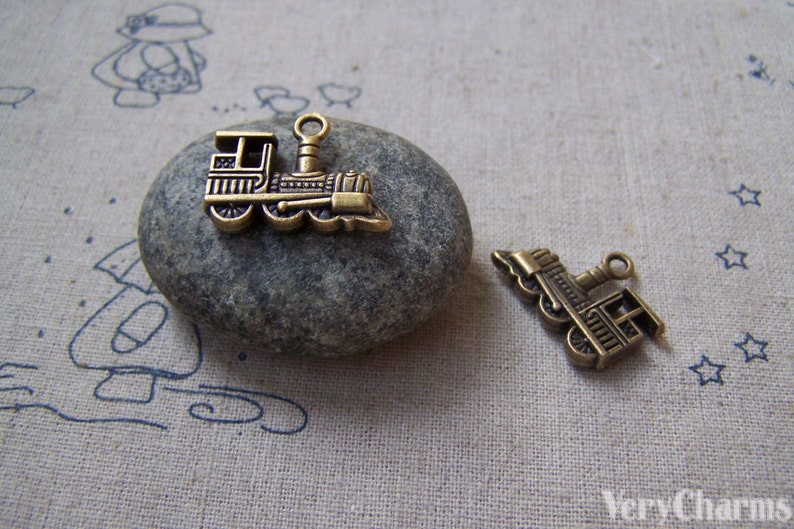 10 Pcs of Antique Bronze Train Charms 14x22mm A5076 - Etsy