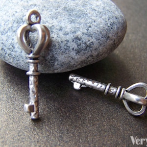 10 Pcs of Antique Silver 3D Crown Key Charms 8.5x25mm A1238 - Etsy