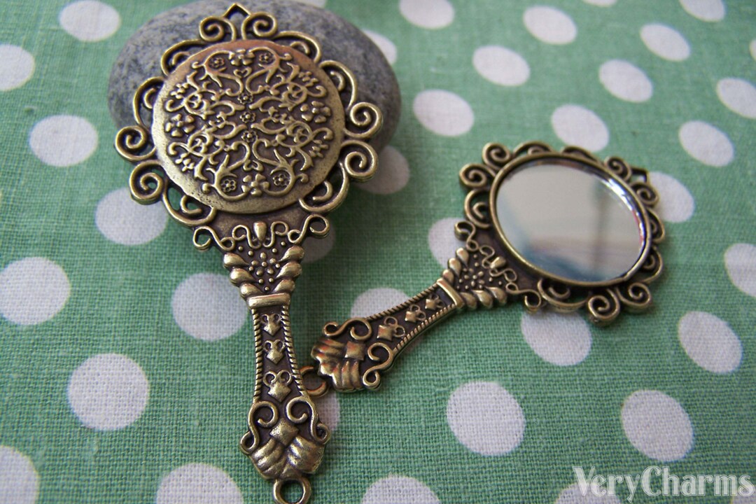 2 Pcs Antique Bronze Fancy Victorian Hand Mirror Pendant 35x68mm A1782 ...