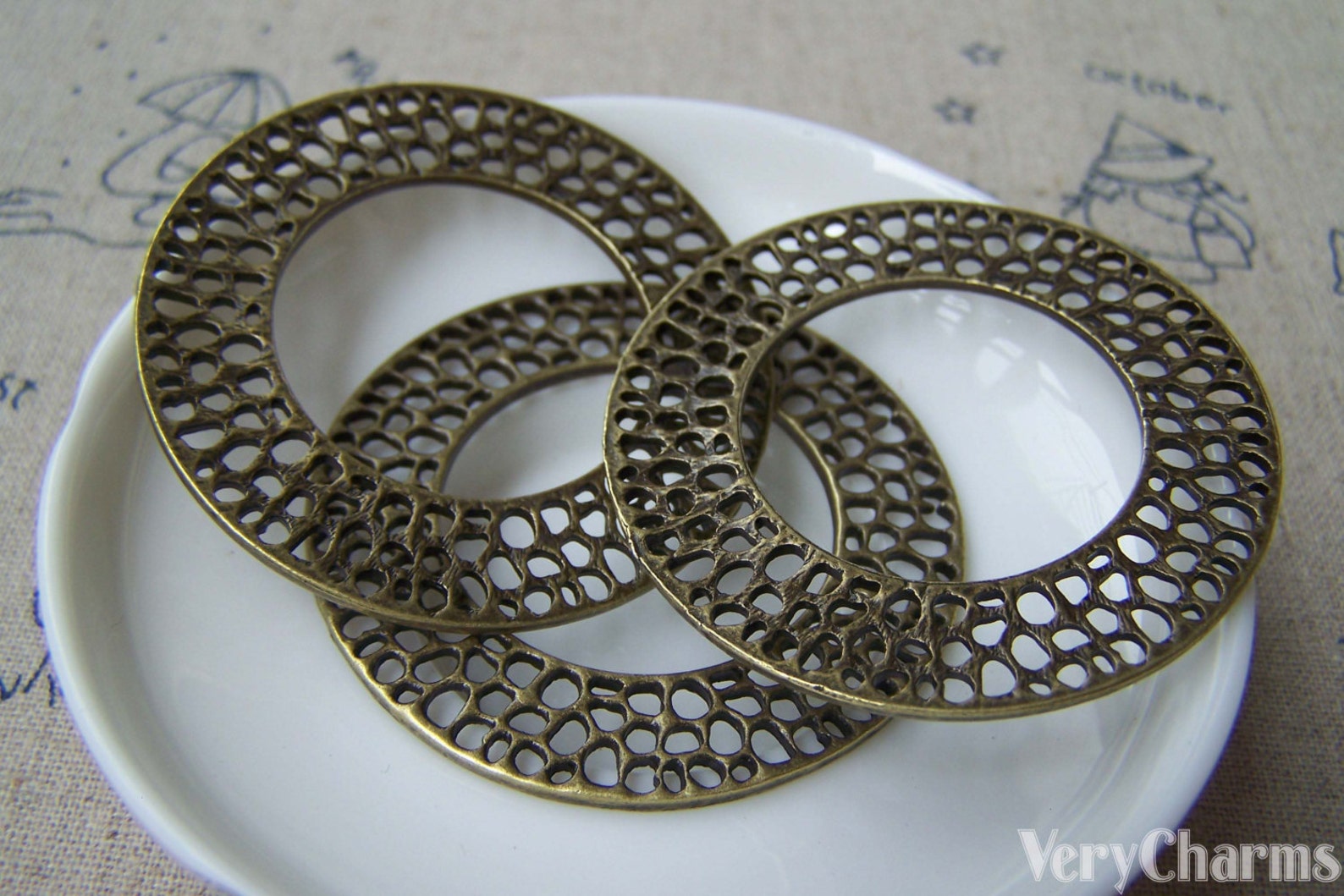 6 Pcs Antique Bronze Filigree Round Multiple Hole Ring Charms ...