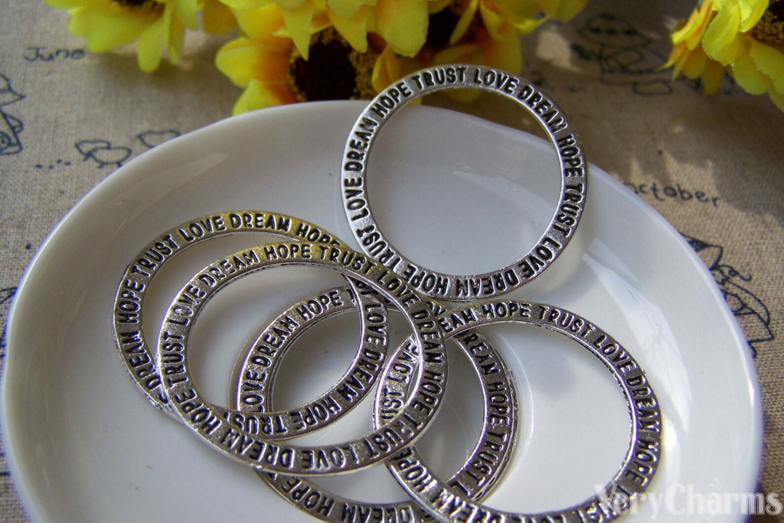 10 Pcs of Antique Silver Textured Round Circle Ring Charms | Etsy