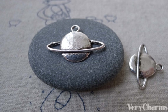 20 Pcs of Antique Silver Saturn Satellite Flying Around the | Etsy