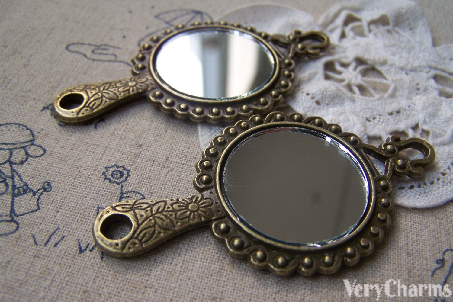 2 Pcs Antique Bronze Fancy Real Glass Hand Mirror Pendant | Etsy