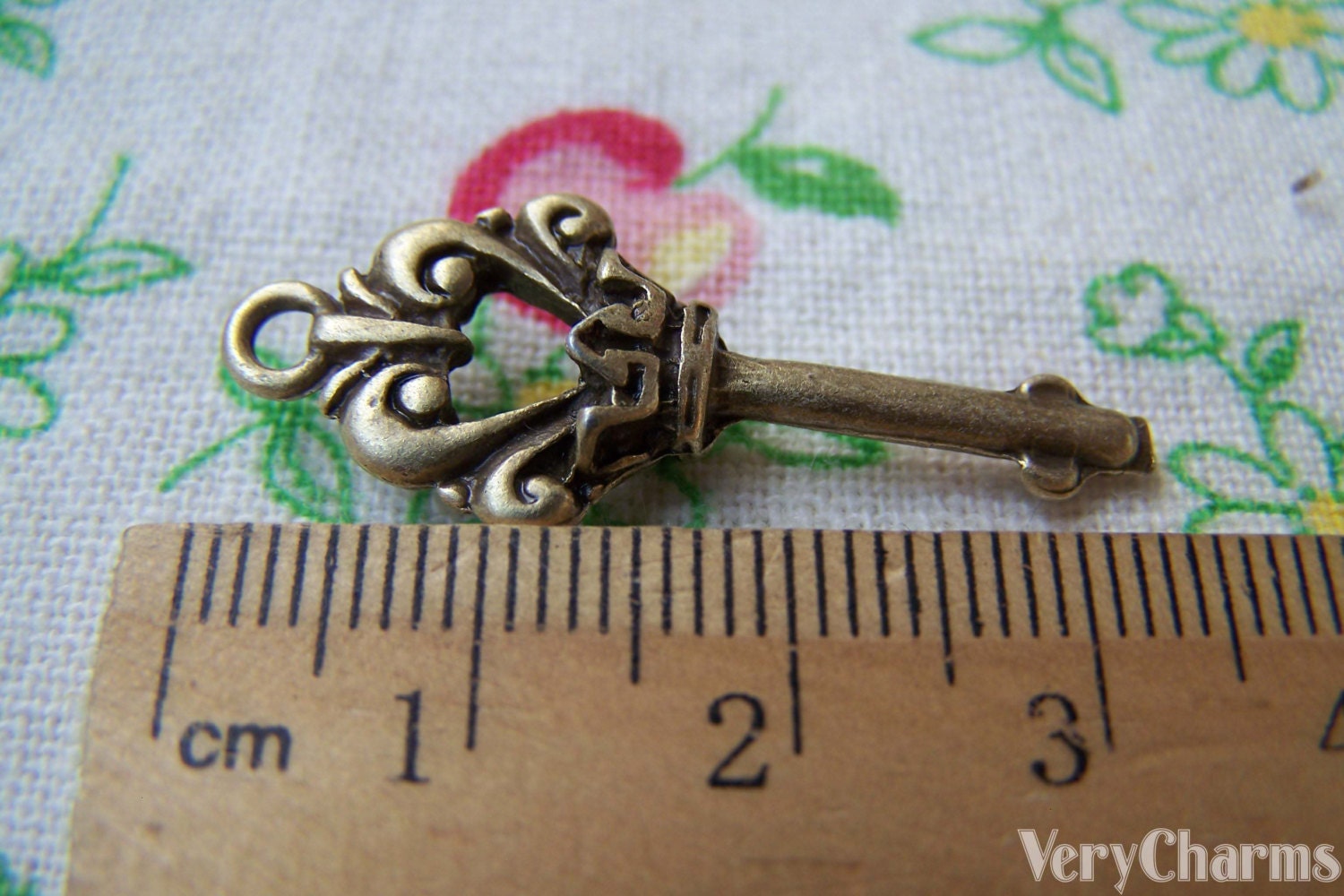 10 Pcs of Antique Bronze Crown Key Skeleton Key Charms - Etsy