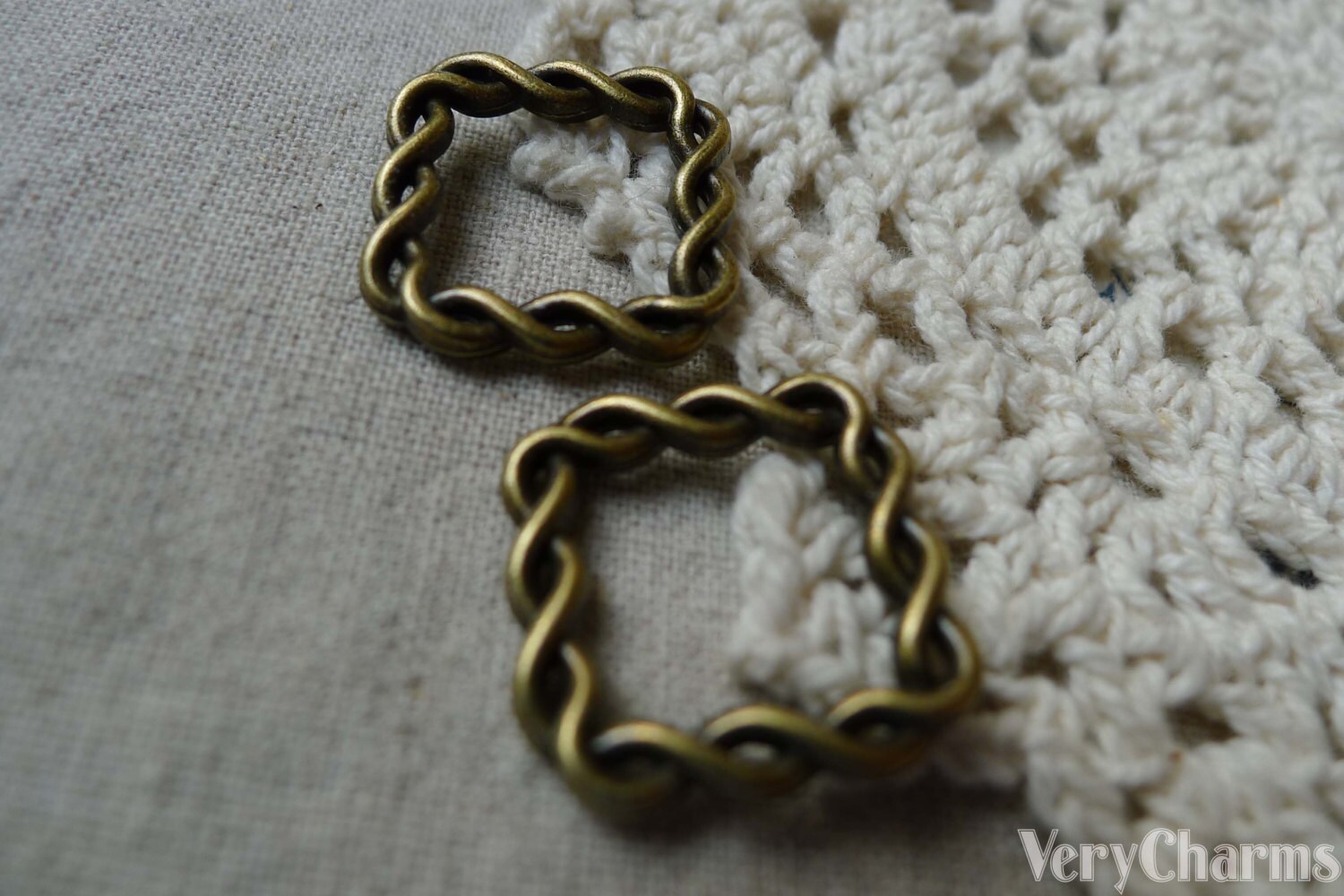 10 Pcs of Antique Bronze Twisted Frame Square Charms 20x20mm - Etsy