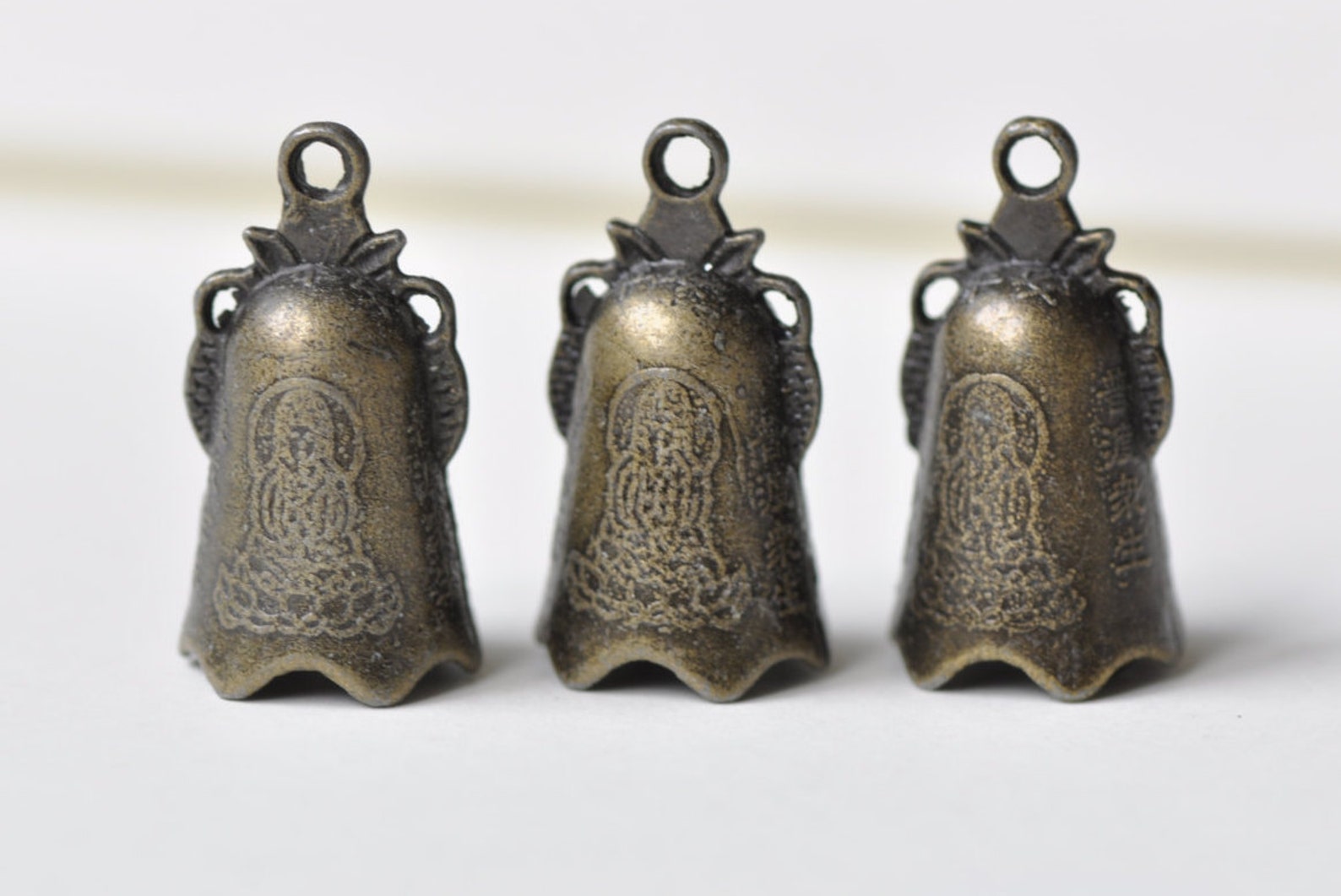 10 Pcs of Antique Bronze Traditional Chinese Bell Pendants - Etsy