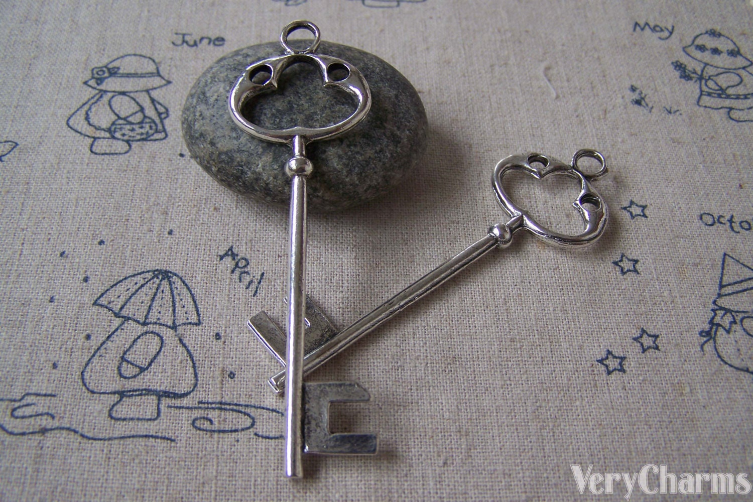 6 Pcs of Antique Silver HUGE Key Pendants Charms 23x75mm A5316 - Etsy
