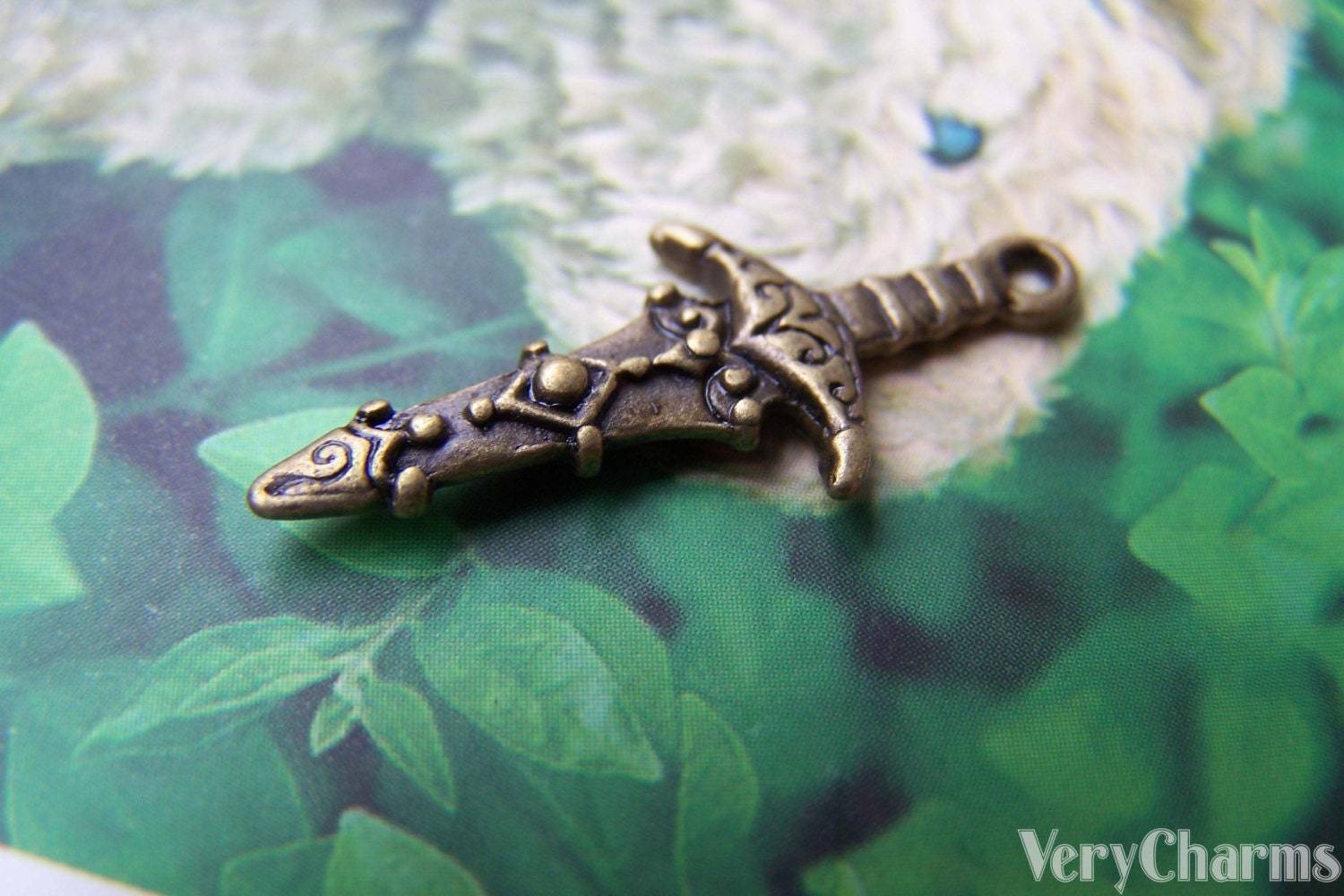 20 Pcs of Antique Bronze Lovely Sword Charms 13x28mm A2190 - Etsy