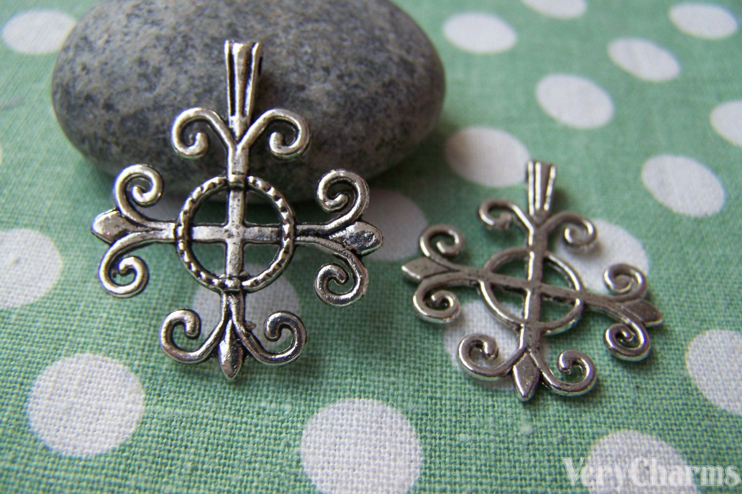 10 Pcs of Antique Silver Filigree Lily Flower Cross Charms | Etsy