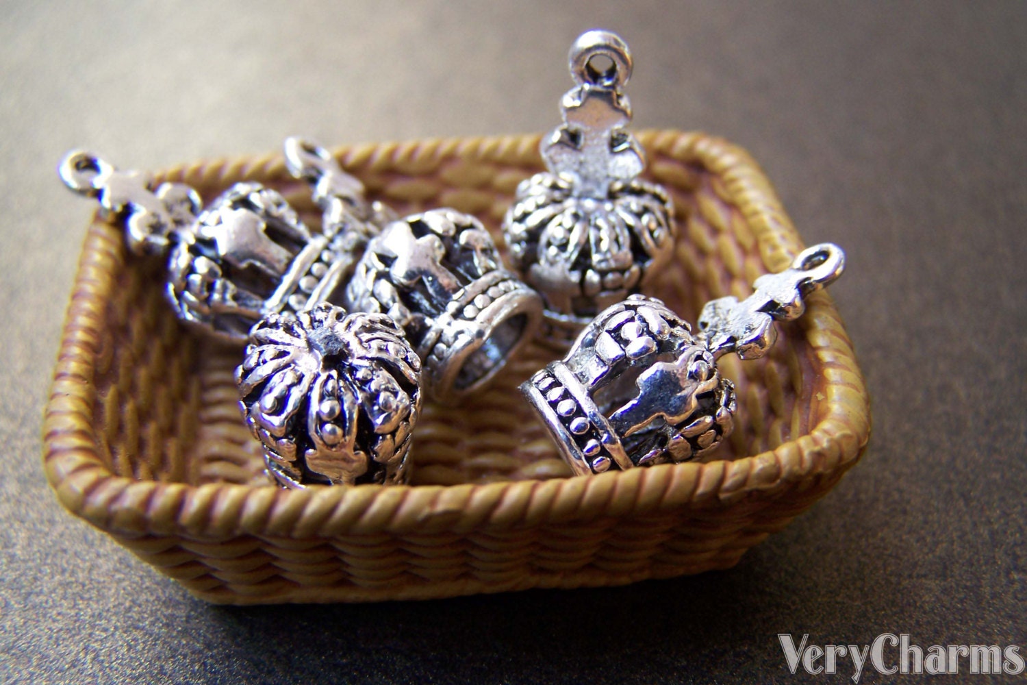 10 Pcs of Antique Silver 3D Crown Charms 8x17mm A765 - Etsy