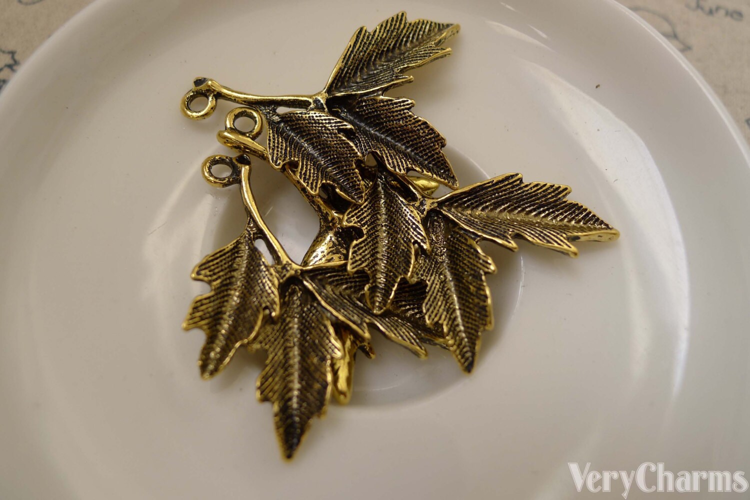 10 Pcs of Antique Gold Three Leaf Branch Charms 27x35mm A7392 | Etsy