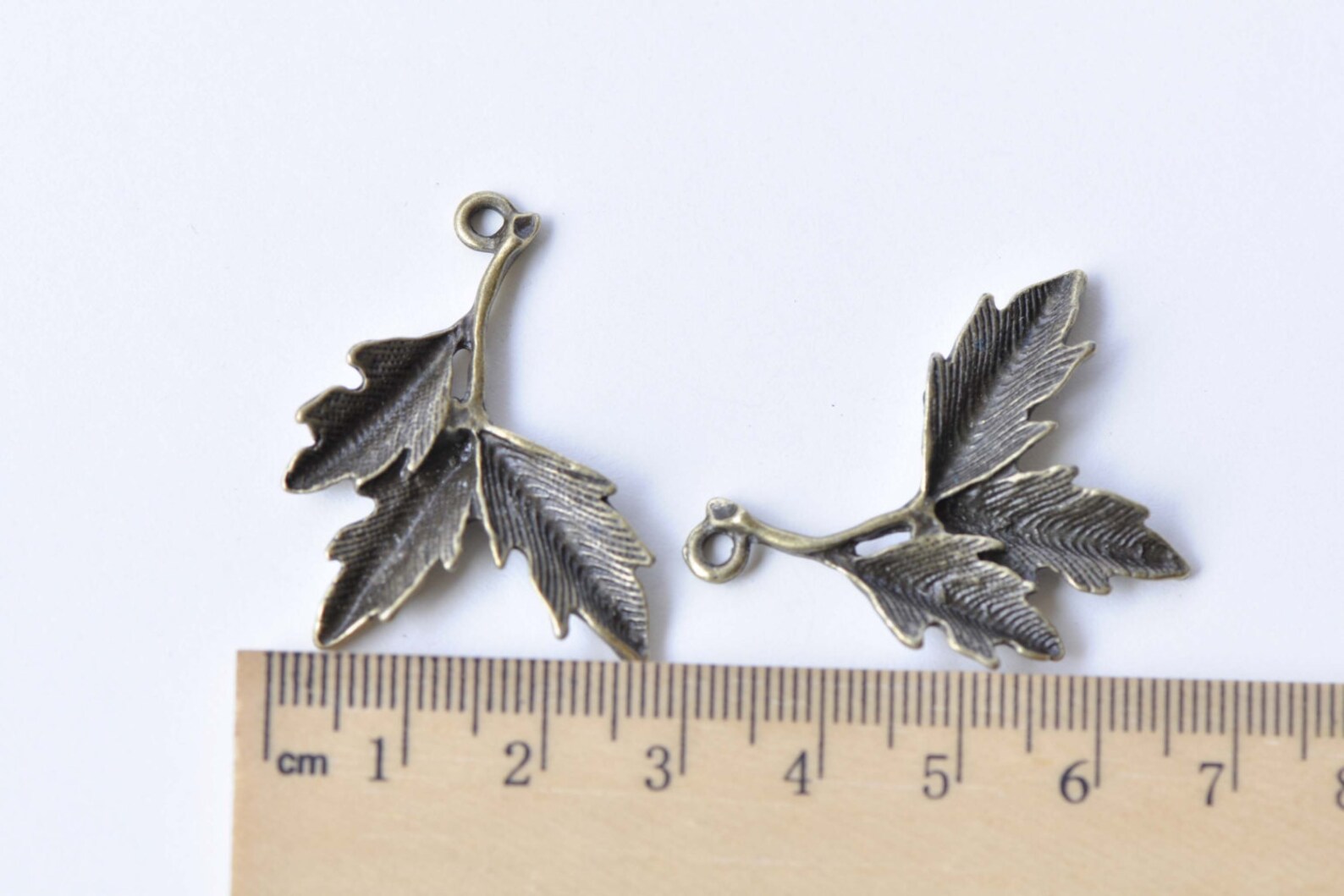 10 Pcs Antique Bronze Three Leaf Branch Charms 27x35mm A8653 - Etsy