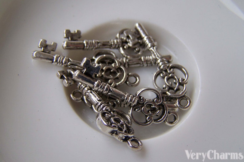 20 Pcs of Tibetan Silver Antique Silver Skeleton Key Charms | Etsy