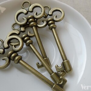 10 Pcs of Antique Bronze Crown Key Pendants Charms 24x56mm A6475 - Etsy