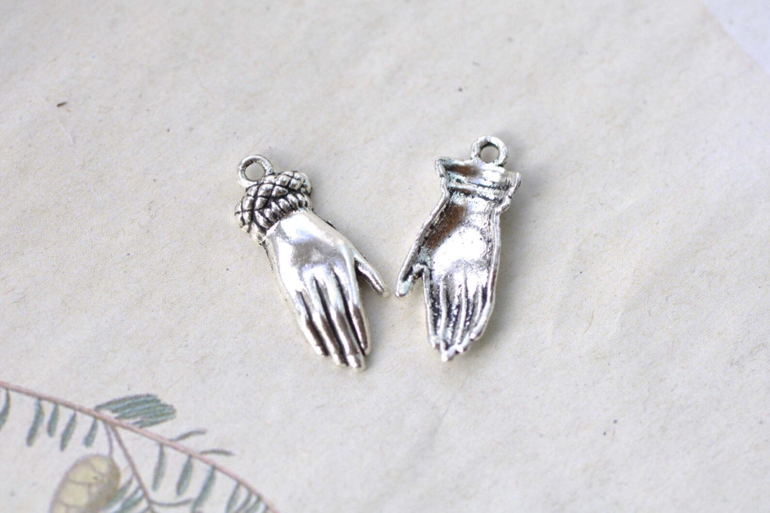 Elegant Lady Hand Charms Antique Silver Finish 10x26mm Set of 20 A8254 ...