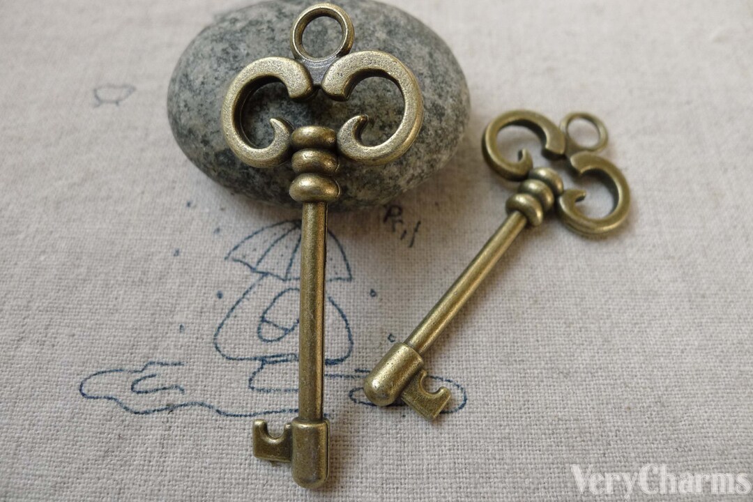 10 Pcs of Antique Bronze Crown Key Pendants Charms 24x56mm A6475 - Etsy