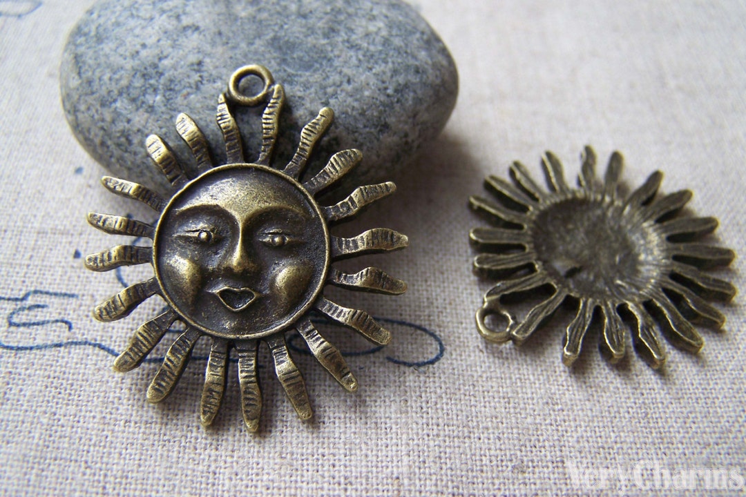 10 Pcs of Antique Bronze Lovely Sun Face Charms 30mm A630 - Etsy