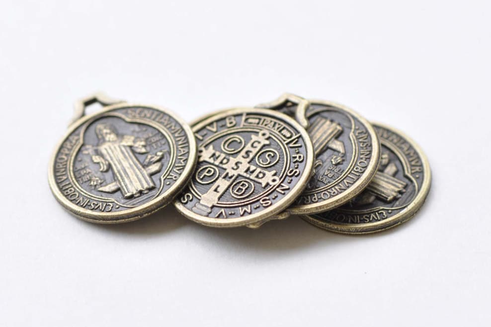 20 pcs Antique Bronze Round Religious Jesus Round Charms | Etsy