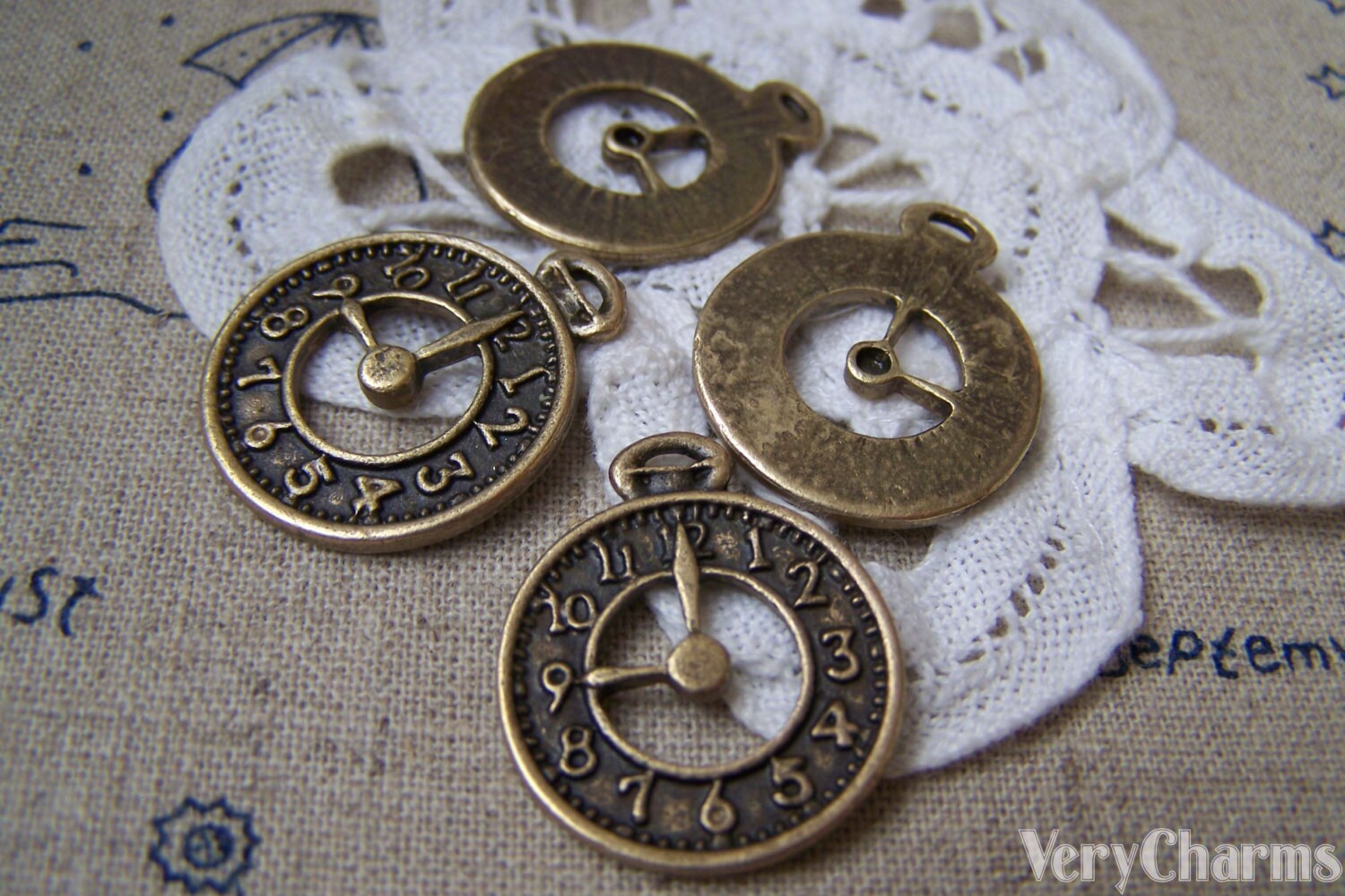 10 Pcs of Antique Bronze Filigree Clock Charms 20x25mm A480 - Etsy