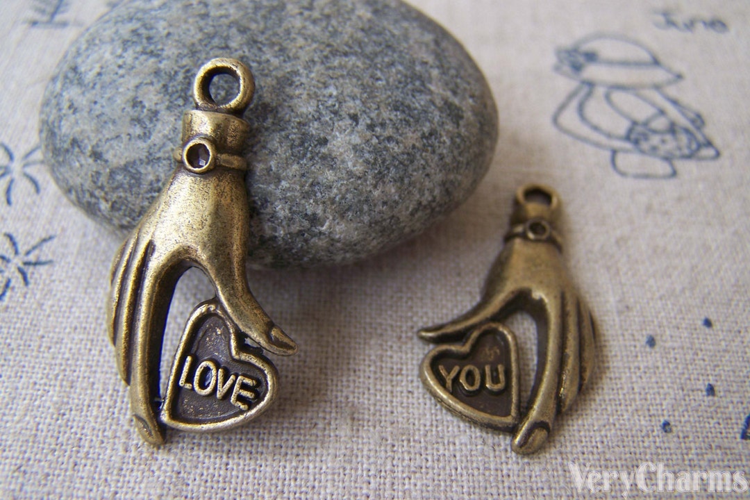 5 Sets (10 Pcs) of Antique Bronze Heart Hand Charms Pendants 15x30mm ...
