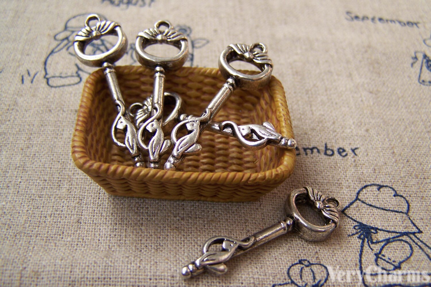 20 Pcs of Antique Silver Skeleton Key Charms 10x35mm A1233 - Etsy
