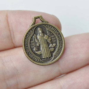 20 Pcs Antique Bronze Round Religious Jesus Round Charms 18x21mm A8612 ...