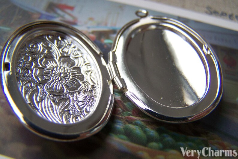Silver Picture Locket Oval Flower Photo Locket Pendants - Etsy