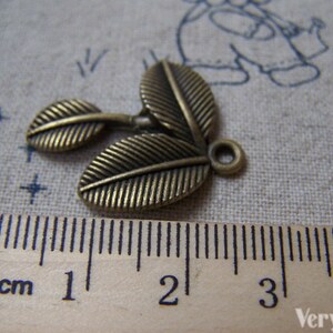 20 Pcs of Antique Bronze Three Leaf Branch Charms 24x26mm A5777 - Etsy